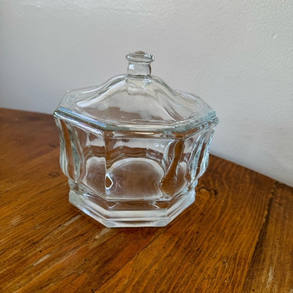 Accents | Vintage Indiana Glass Clear Covered Candy Dish Concord ...